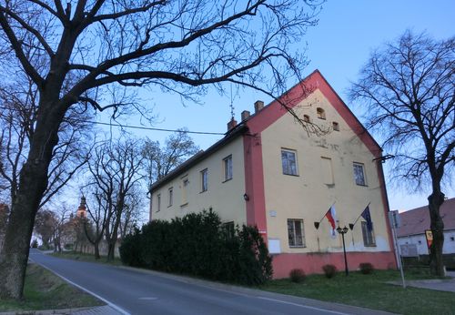 Fotogalerie • Tachlovice (Obec) • Mapy.cz