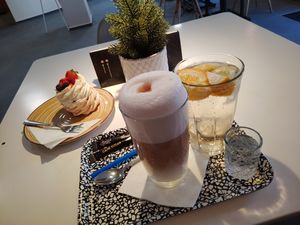 Cafe Moya (Kavárna ) • Mapy.com