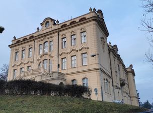 Fakultní nemocnice Bulovka (Nemocnice) • Mapy.com